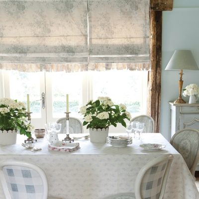 Kate Forman -Blue Roses- ケイトフォーマン ブルーローズ 生地 - Lilly White Interior